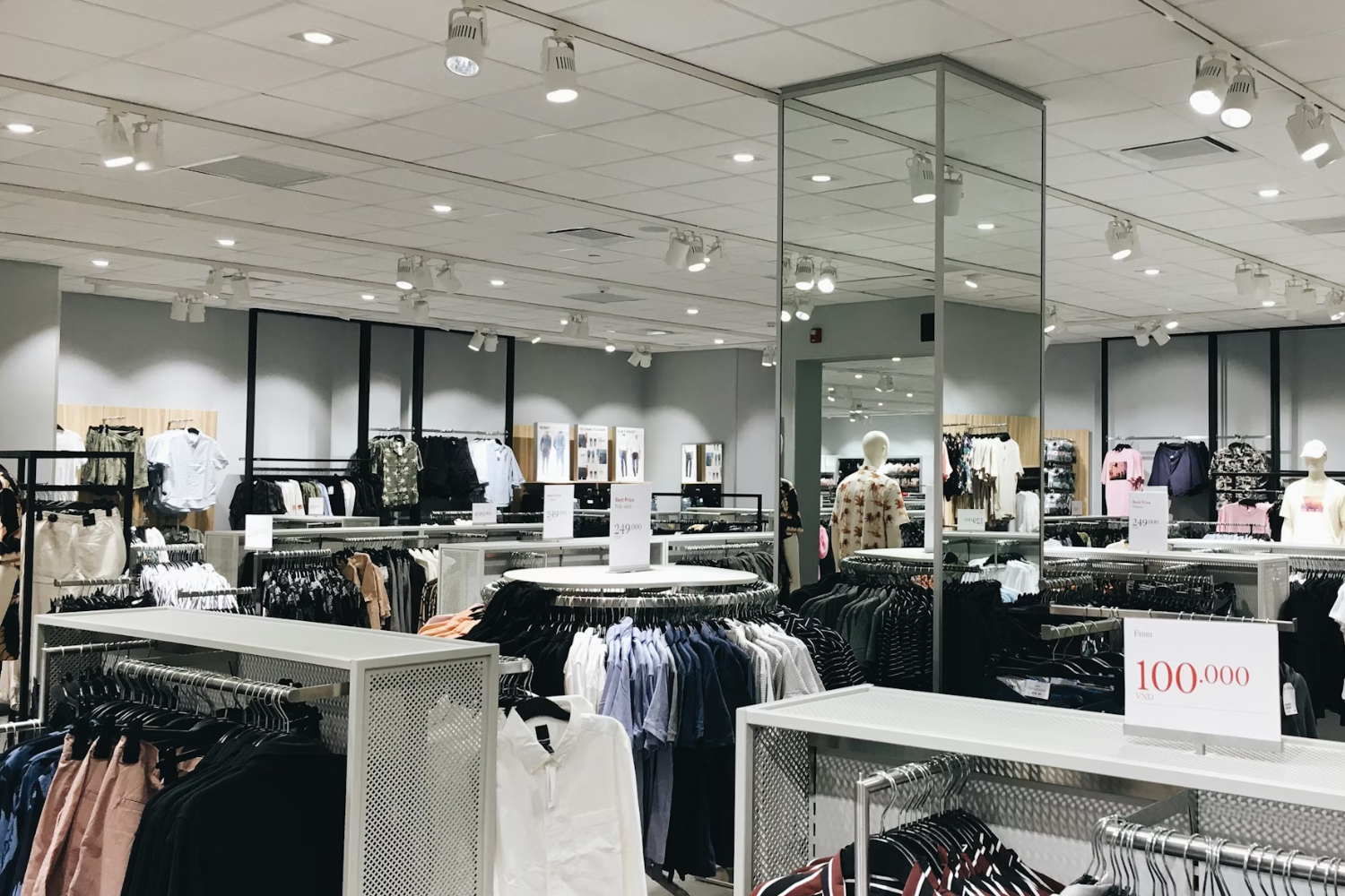 Fast Fashion Will Never Be Green. Why? | reflawn.
